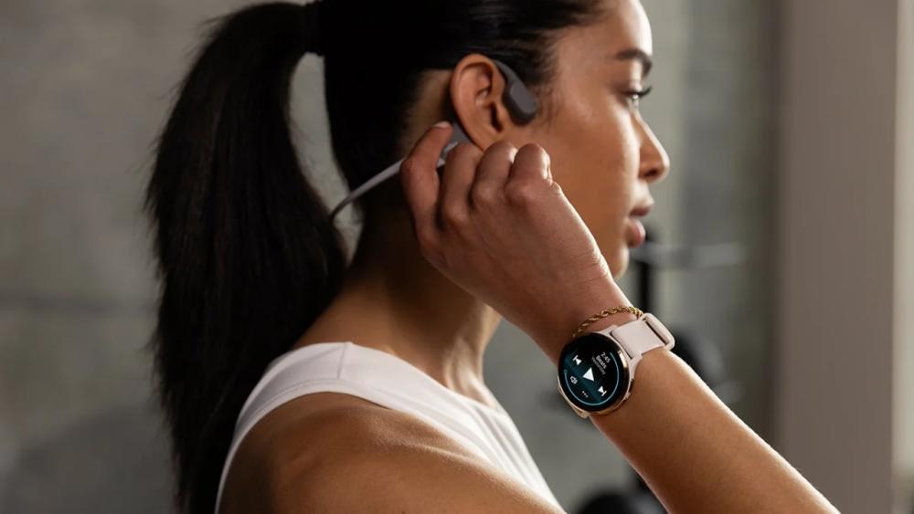 5 Rekomendasi Smartwatch Layar AMOLED Terbaik di Tahun 2025 - Artikel